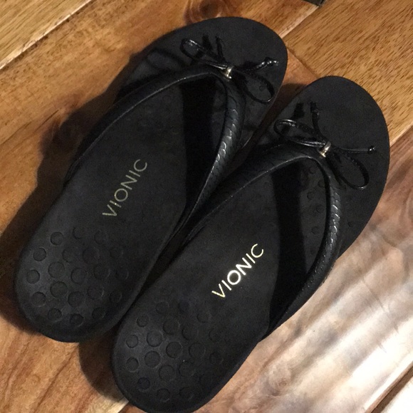Vionic | Shoes | Vionic Black Shoes With Orthaheel Technology | Poshmark